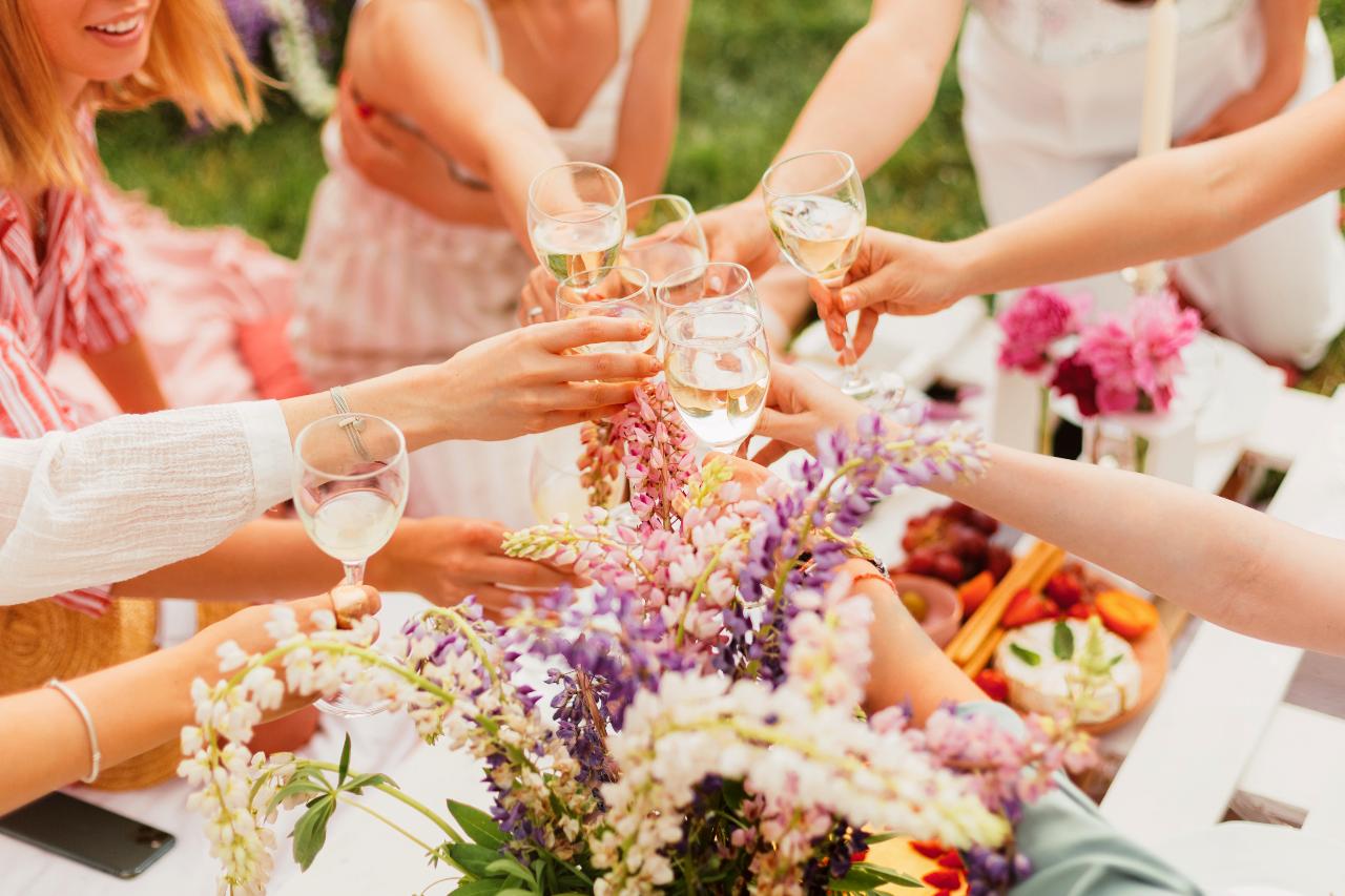 Plan A Chic Summer Garden Hen Party | The Foxy Hen
